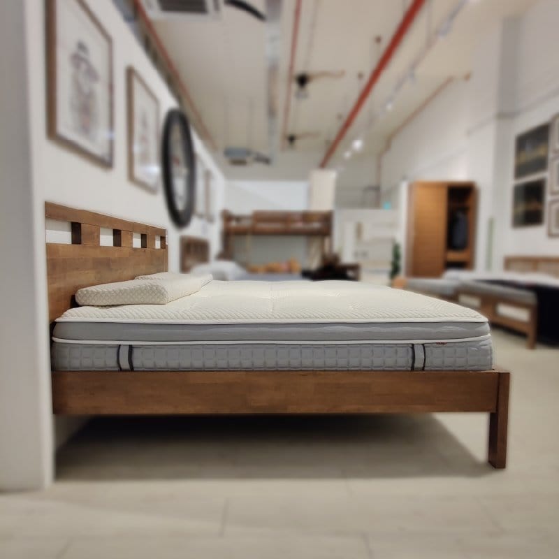 #1 Ashton Solid Wood Queen Bed - Picket&Rail Custom Sofas & Furniture