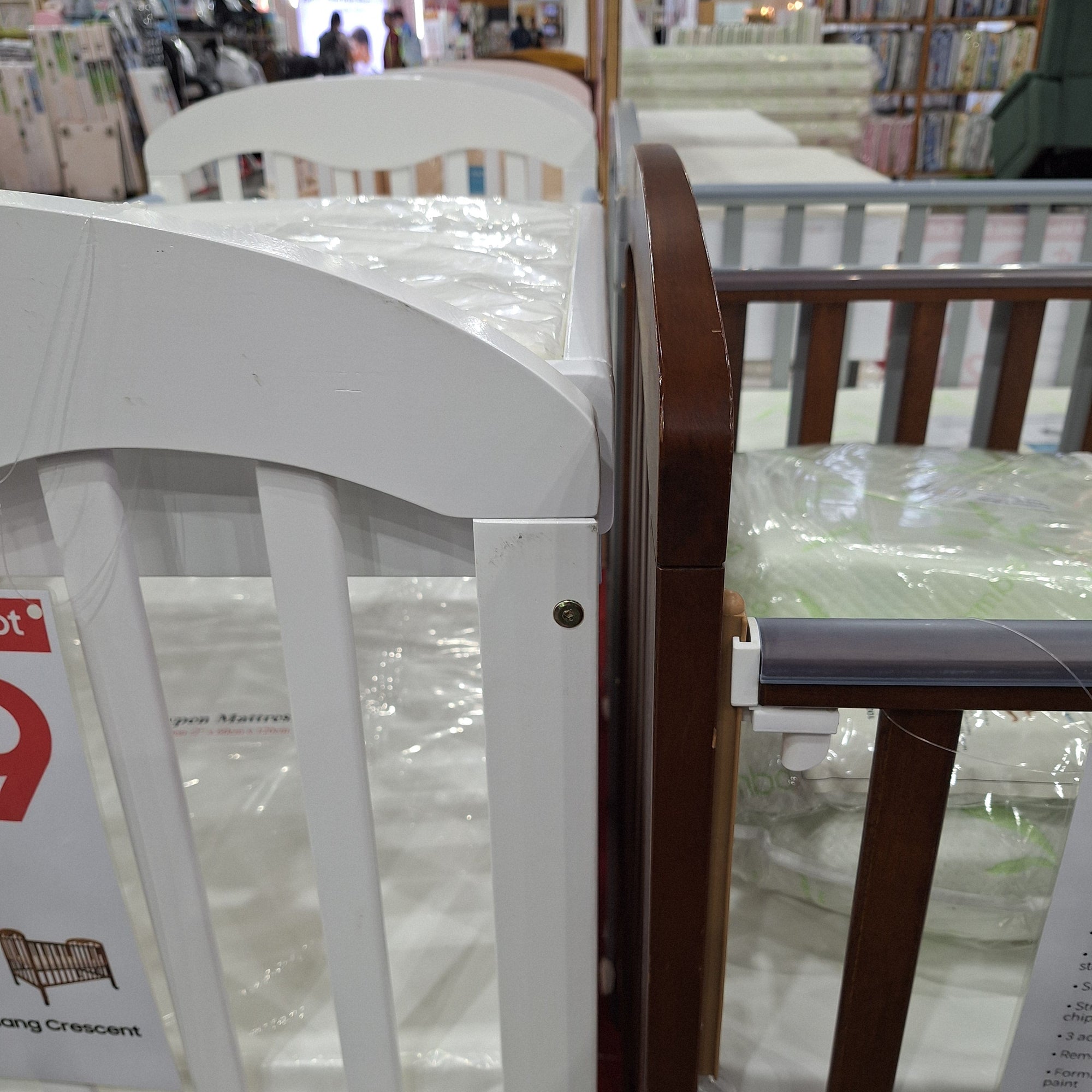 Baby Cot Solid Wood Changing Table With Waterproof Cushion - Picket ...